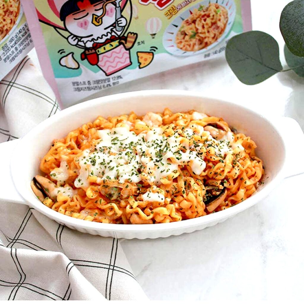 SAMYANG BULDAK - HOT CHICKEN RAMEN CREAM CARBONARA FLAVOUR 140gr - 5 ...
